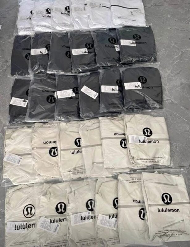 Lululemon clothing and accessories (350 pieces per pallet ...